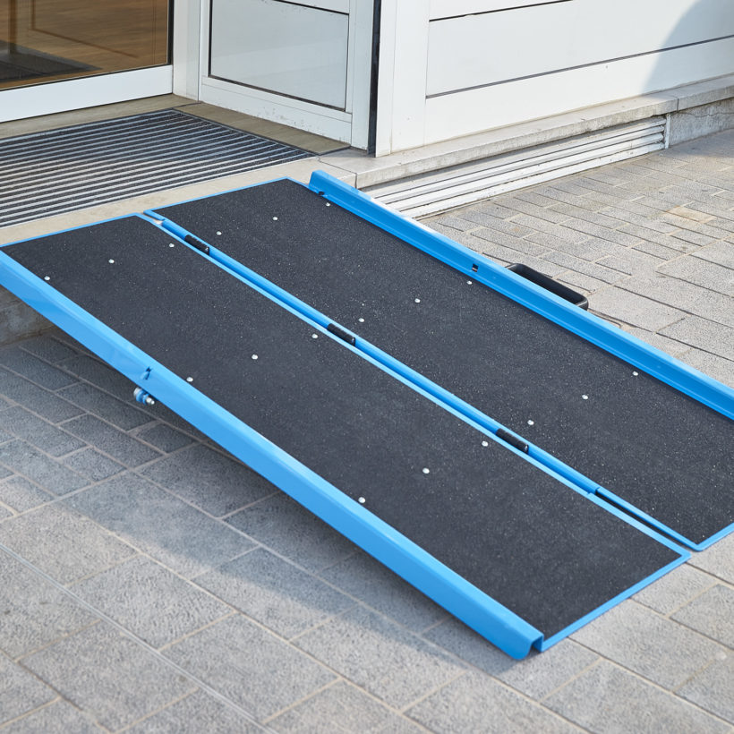 Aluminum Foldable Access Ramp With Chime Length 1,36m - Mottez