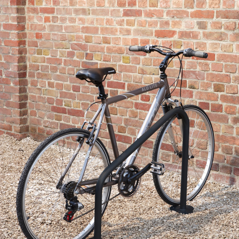 2 bike racks platinum triangle - Mottez